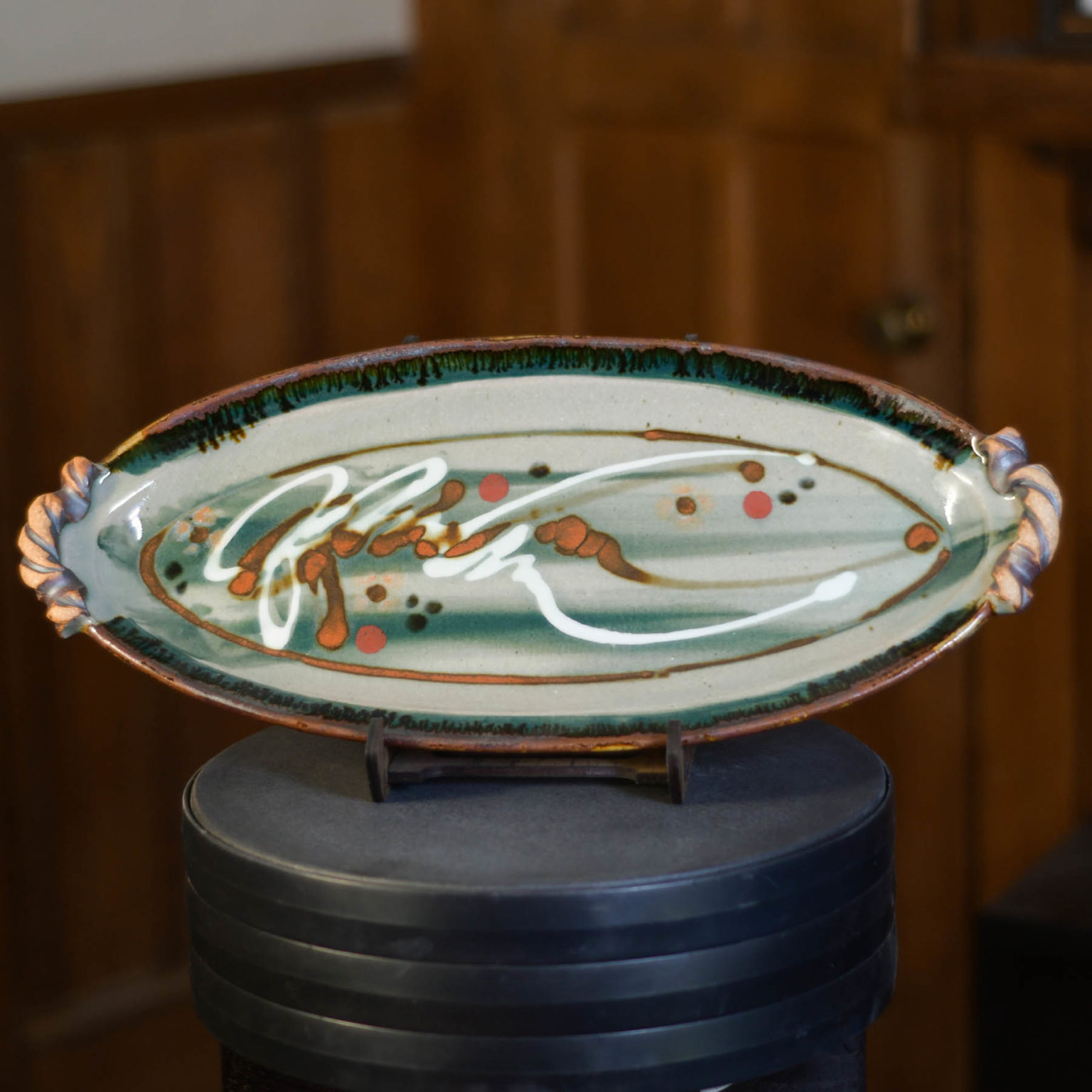 Medium Oval Platter – Different Drummer Pottery